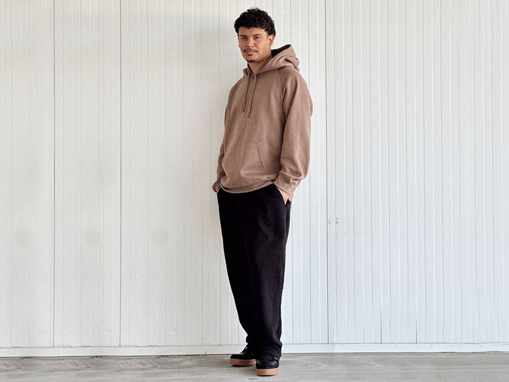 Moletom não é só básico e vamos provar com três looks