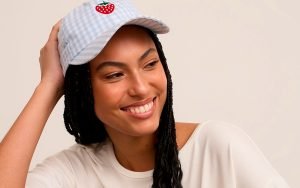 Looks com boné: inspirações femininas e masculinas